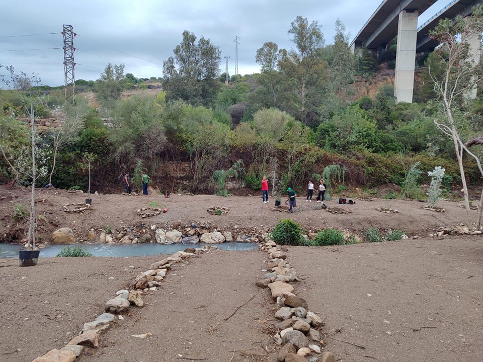 Continúa completándose el proyecto de recuperación y puesta en valor del río Manilva ...